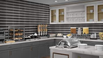 Pequeno-almoço completo diário incluído