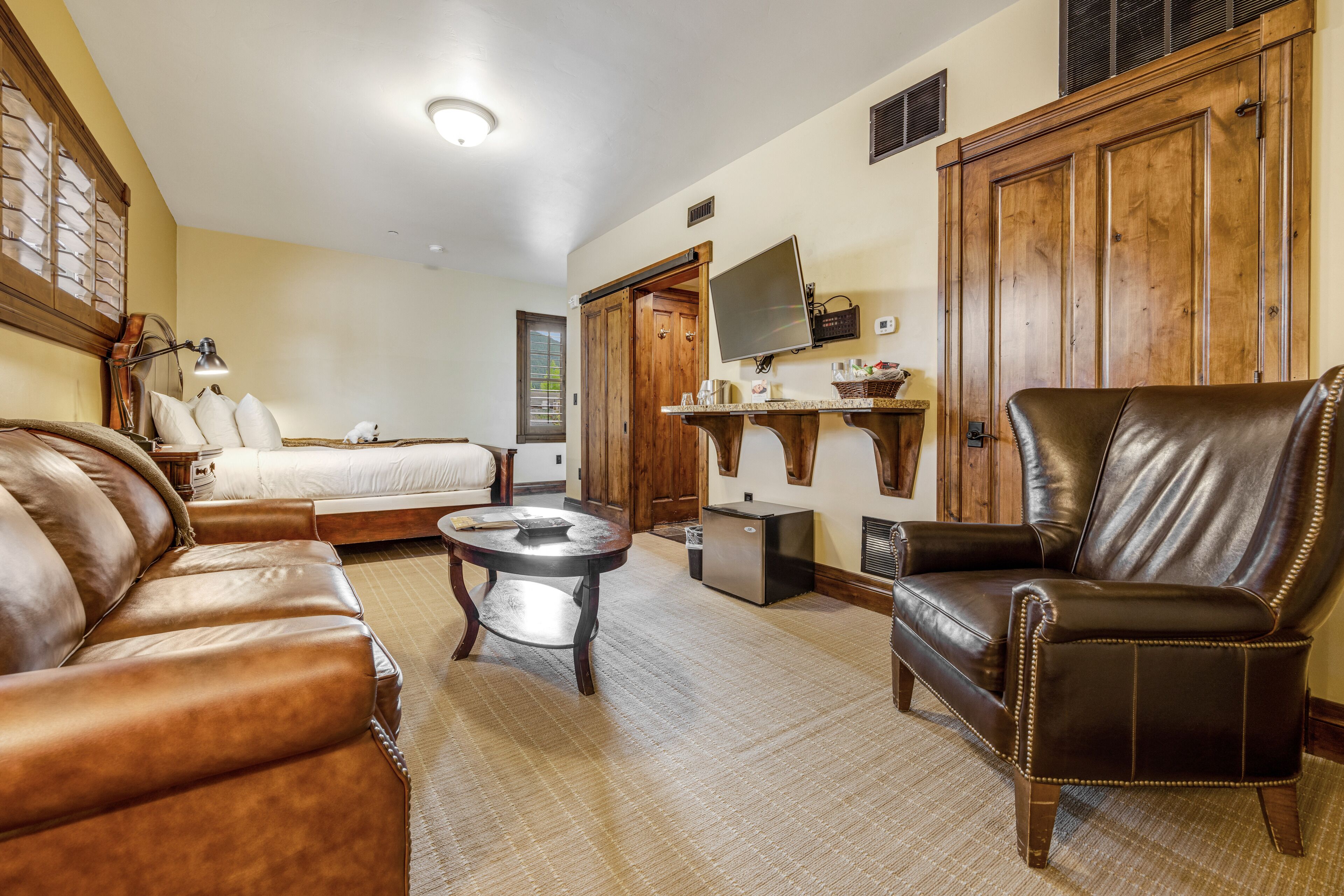 Top 7 Luxury Resorts In Wyoming, USA - Updated 2024 | Trip101