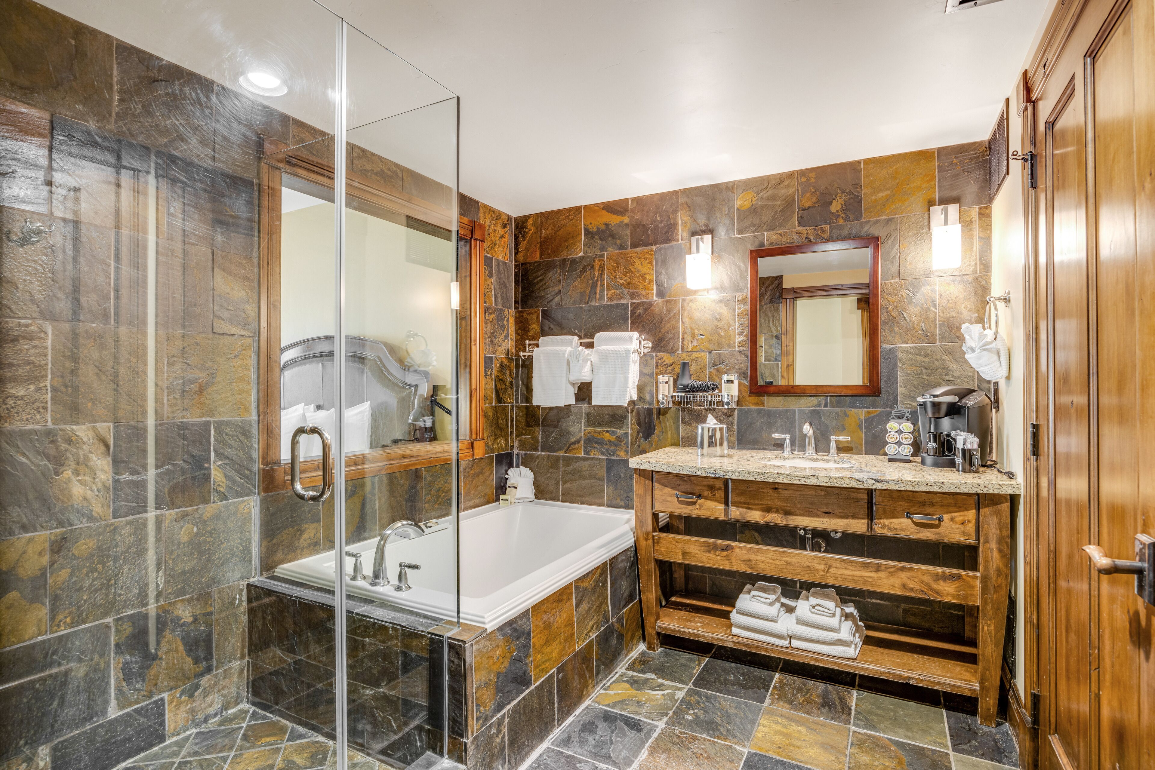 Top 7 Luxury Resorts In Wyoming, USA - Updated 2024 | Trip101