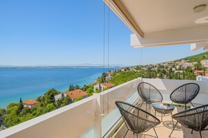 Suite, sea view, two balconies | Terraço/pátio
