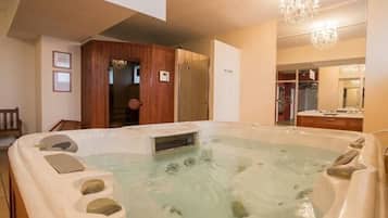 Banheira de hidromassagem interior