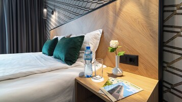 Quarto Duplo de Luxo | Cofre no quarto, secretária, quartos insonorizados, Wi-fi grátis 