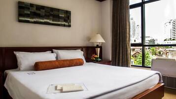 Superior Double, Garden View | Cofres nos quartos, escrivaninha, acesso para cadeiras de rodas