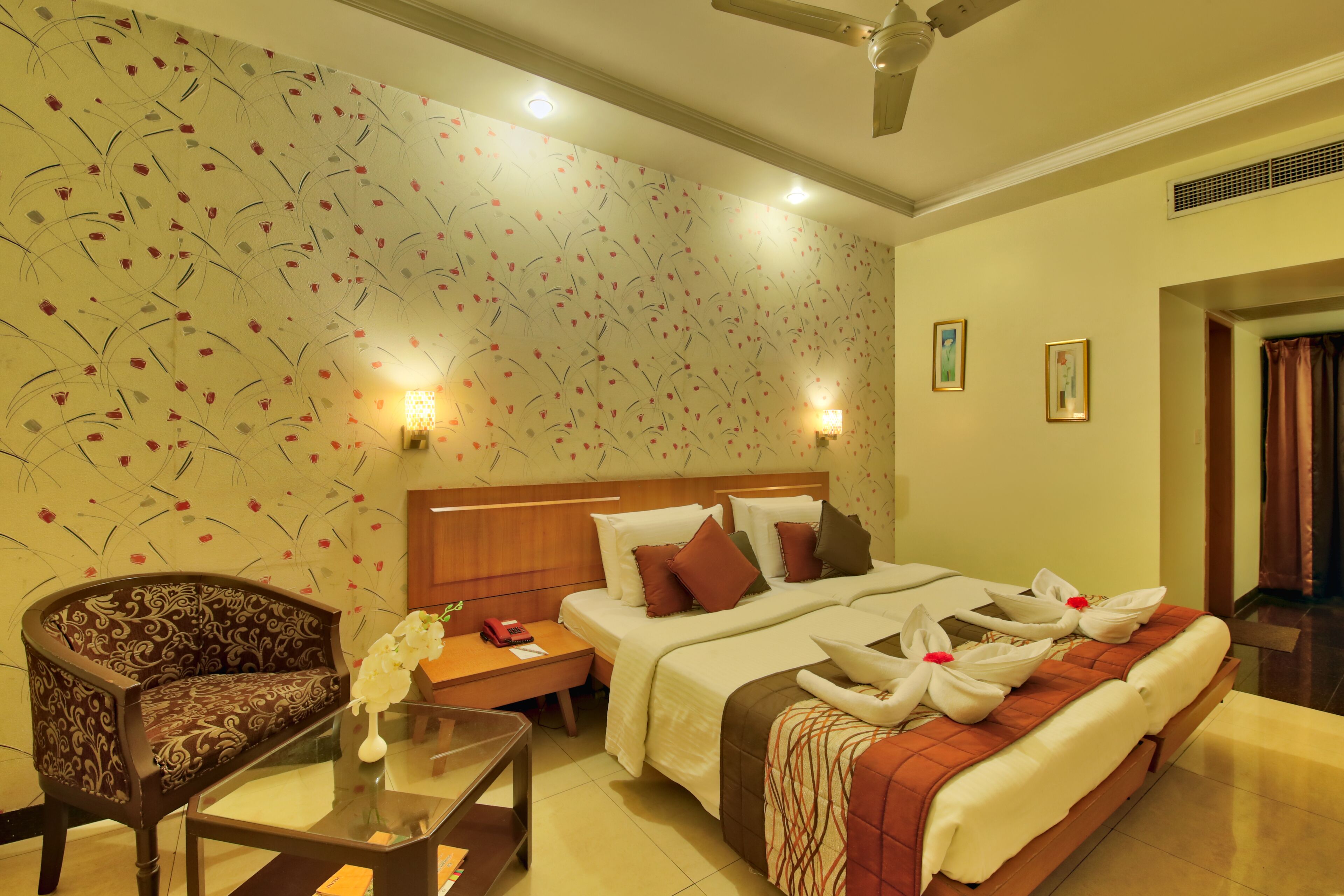 Quarto Deluxe | Sala | TV de ecrã plano 