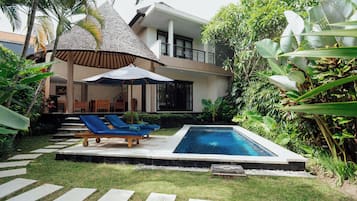 Villa, 2 quartos, piscina privativa | 1 quarto, cofre no quarto, secretária