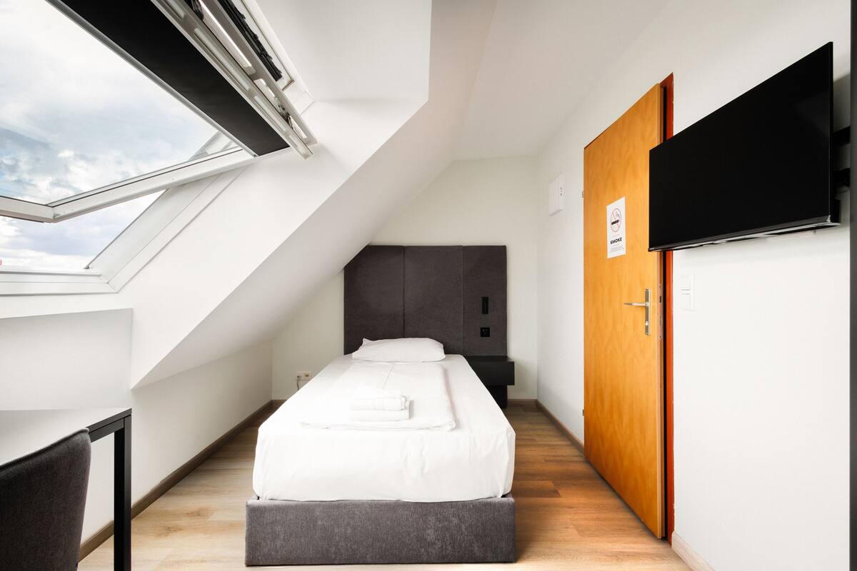 Quarto Individual Superior | Secretária, quartos insonorizados, Wi-fi grátis 