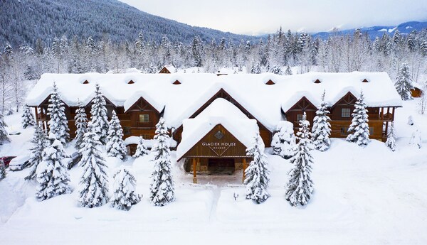 Glacier House Resort - British Columbia
