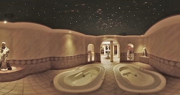 Banheira de hidromassagem interior