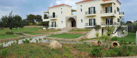 Fachada da propriedade