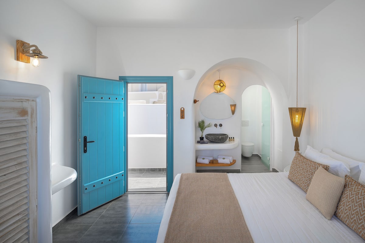 Quarto Júnior | Lençóis italianos Frette, camas de colchão pillowtop, minibar