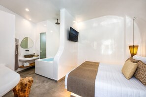 Cave Hot Tub Suite with Pool View | 1 quarto, lençóis italianos Frette, camas com colchões pillow-top