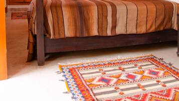 Suite Deluxe | Roupa de alta qualidade, camas de colchão Tempur-Pedic, cofre no quarto