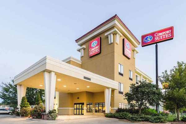 Comfort Suites Salina South - Salina