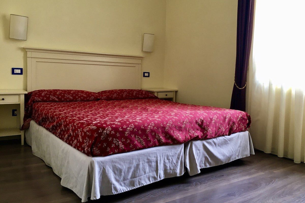Quarto casal ou duplo, vista para o lago | Cofres nos quartos, Wi-Fi de cortesia
