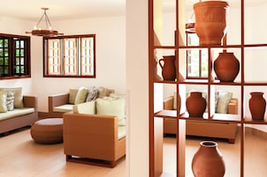 Área de estar no saguão