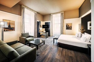 Apartamento grand, 2 quartos | Vista do quarto