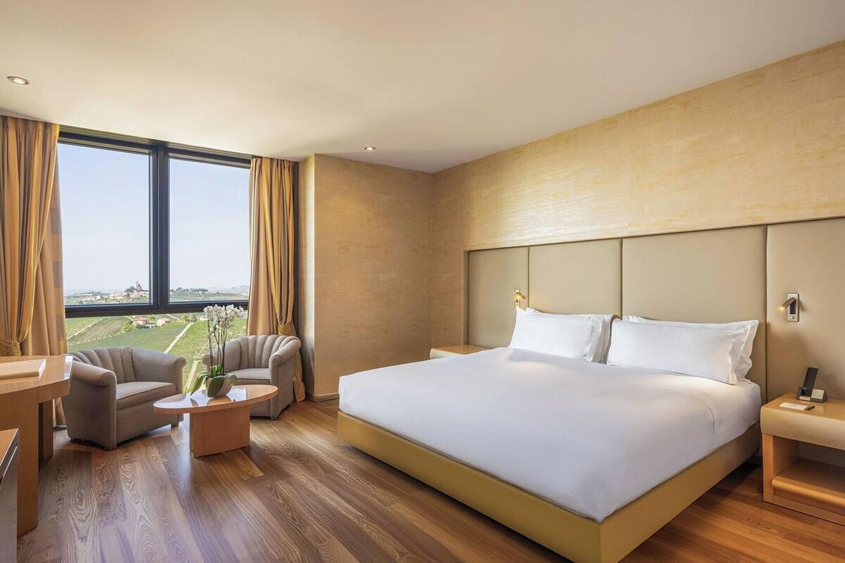 Roupa de alta qualidade, camas de colchão Select Comfort, minibar 