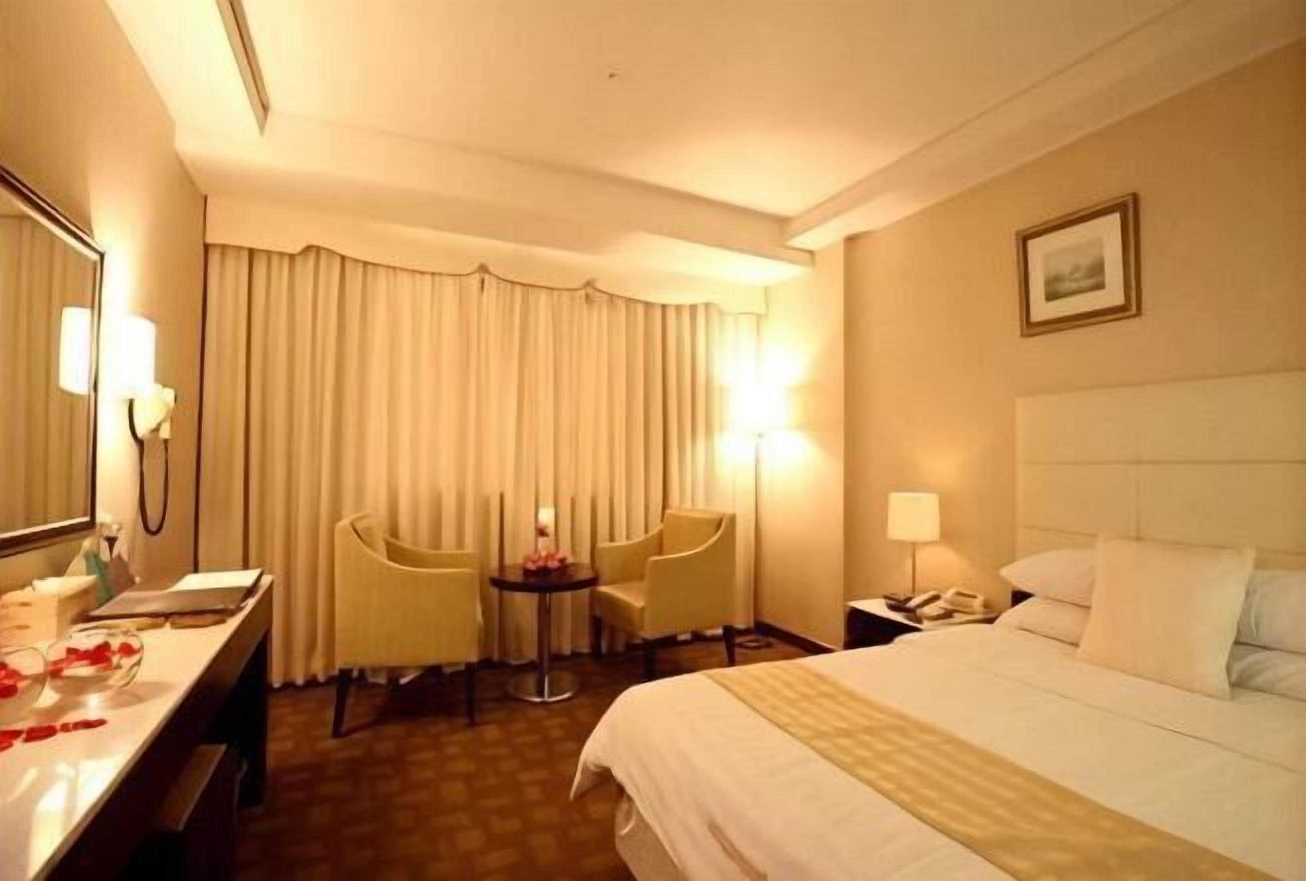 Edredons de pluma, cofres nos quartos, individualmente mobiliados