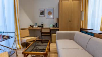 Suíte | 1 quarto, escrivaninha, espaço de trabalho para notebook