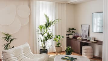 1 quarto, roupa de alta qualidade, cofre no quarto