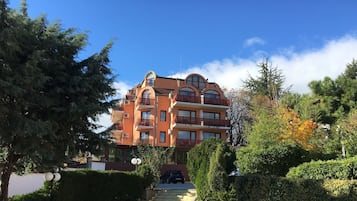 Fachada da propriedade