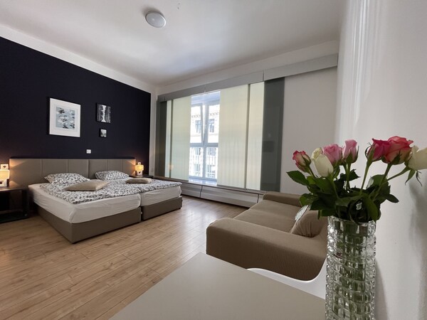 Dan In'n Out - Viena