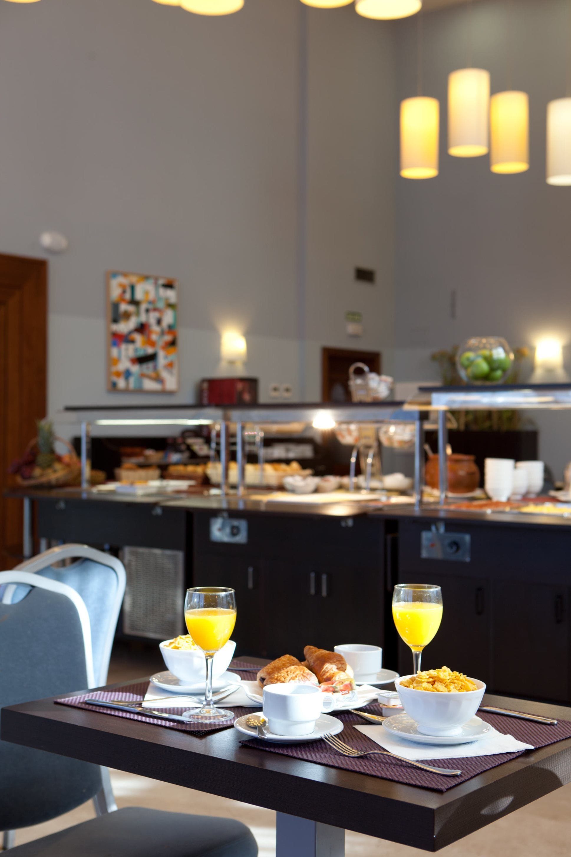 Café da manhã com buffet todos os dias (EUR 12 por pessoa) 