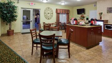 Pequeno-almoço completo diário incluído