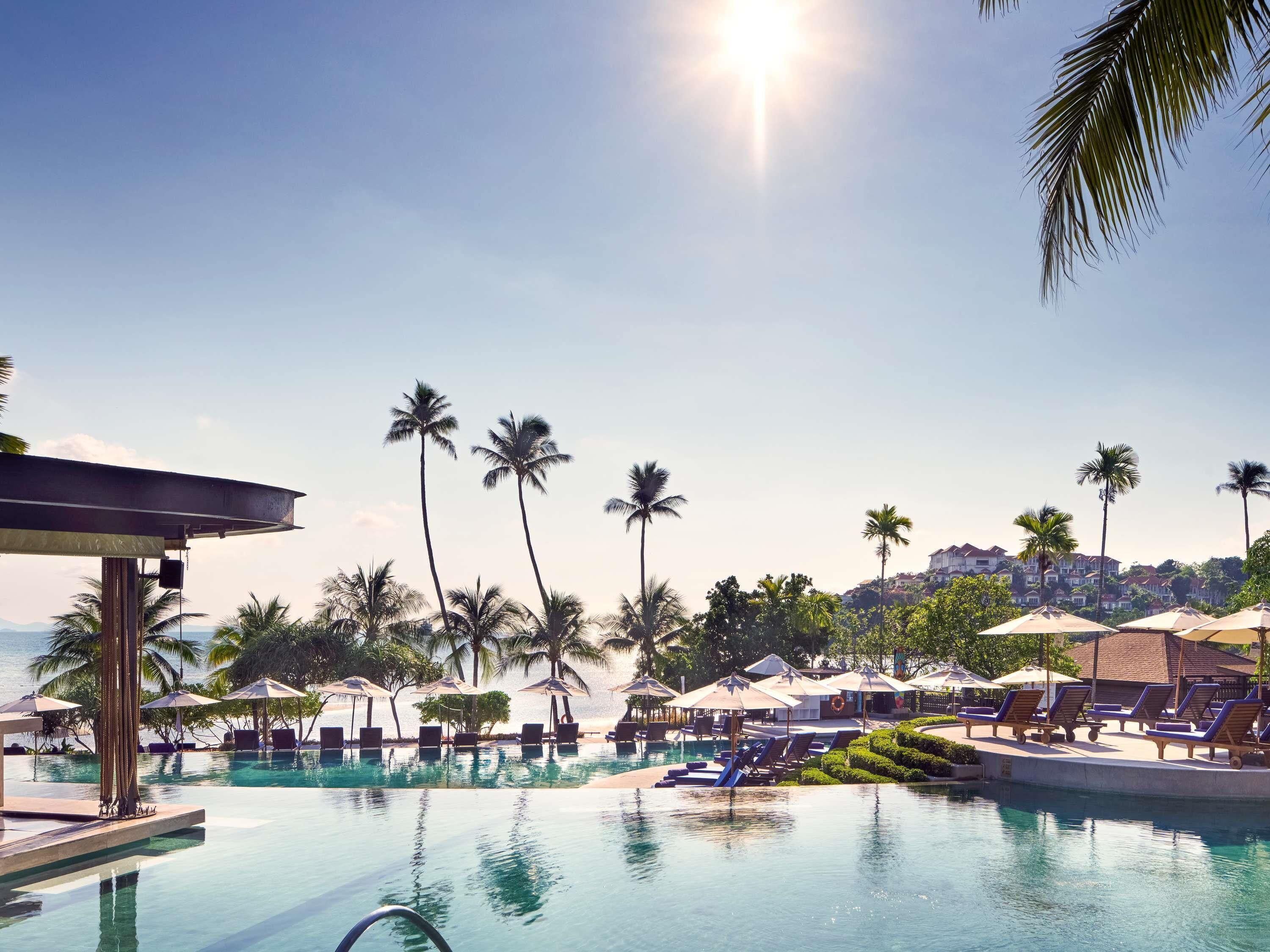 2 piscinas exteriores, da(s) 07:00 à(s) 19:00, toldos gratuitos 