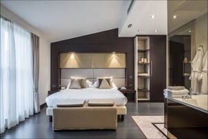 Suite Prestige | Cofre no quarto, secretária 