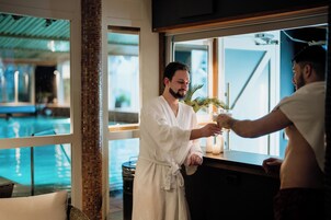 Sauna seca, banheira de hidromassagem, sauna a vapor