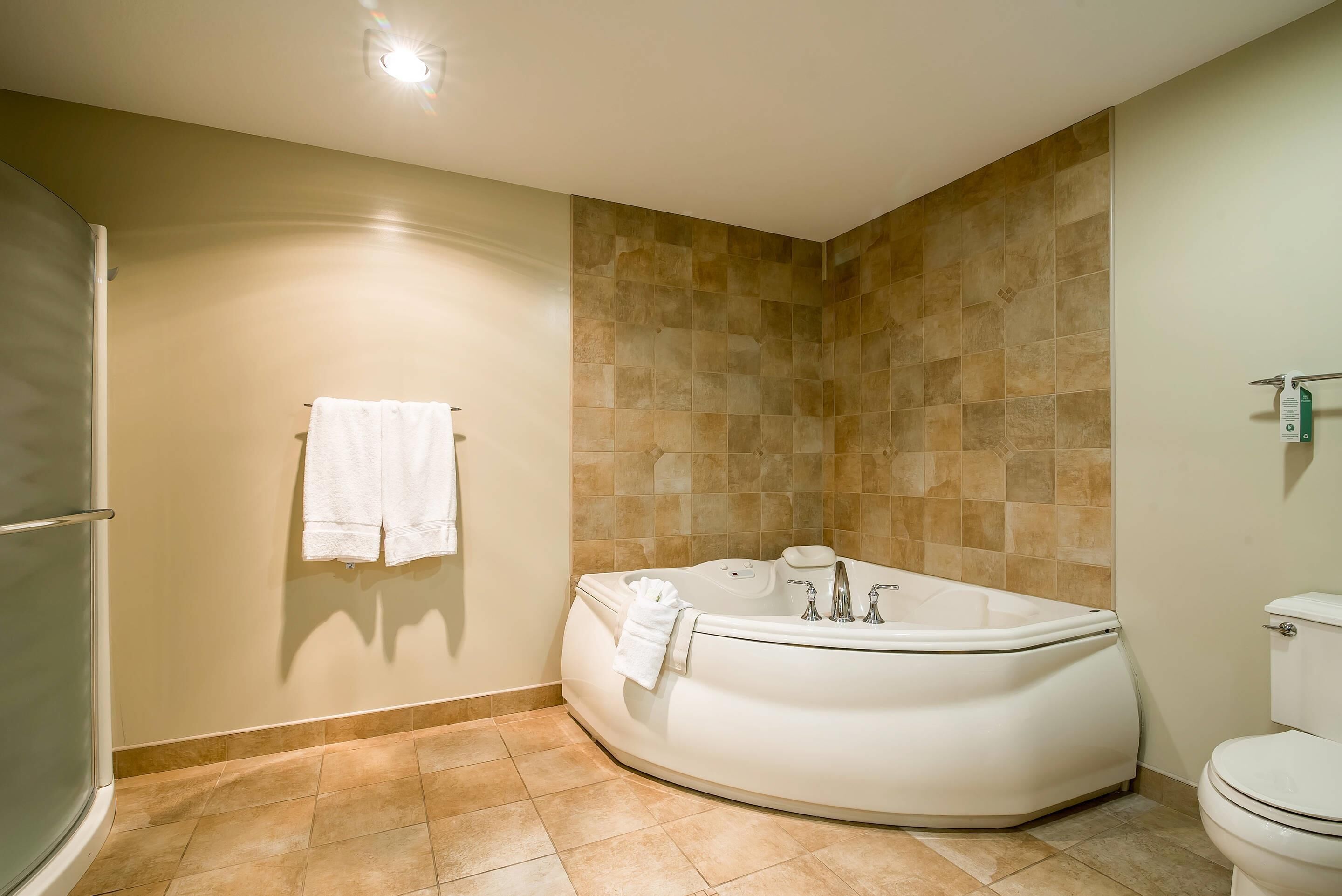 Camas de colchão Select Comfort, cofre no quarto, secretária 