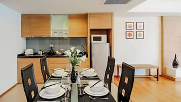 Suite, 1 quarto | Refeições no quarto