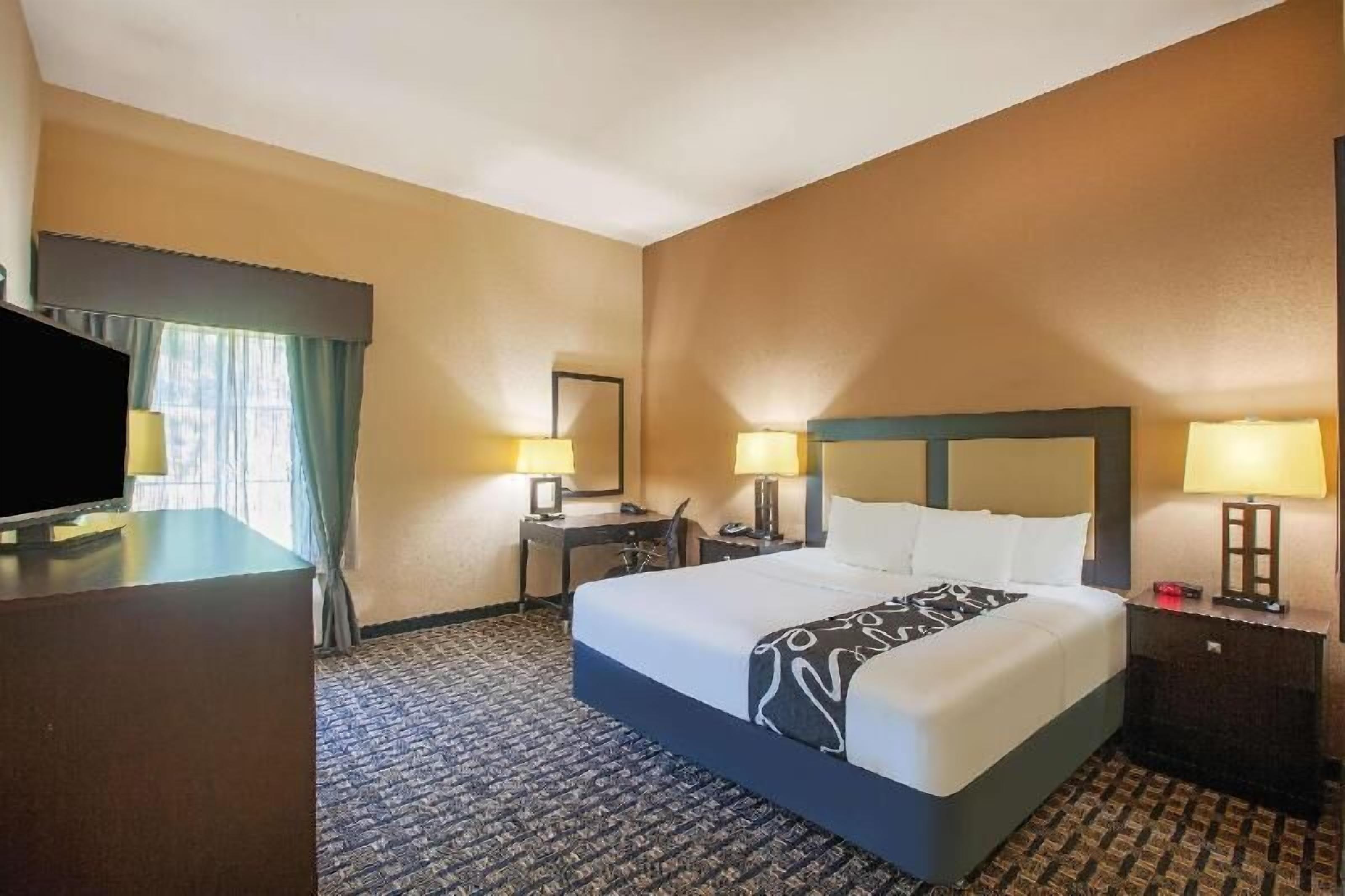 Roupa de alta qualidade, secretária, ferro/tábua de engomar 