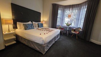 Suite-Estúdio | Roupa de alta qualidade, minibar, cofre com capacidade para portátil 