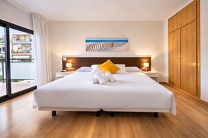 Quarto Duplo Standard, varanda | Cofre no quarto, quartos insonorizados, Wi-fi grátis 