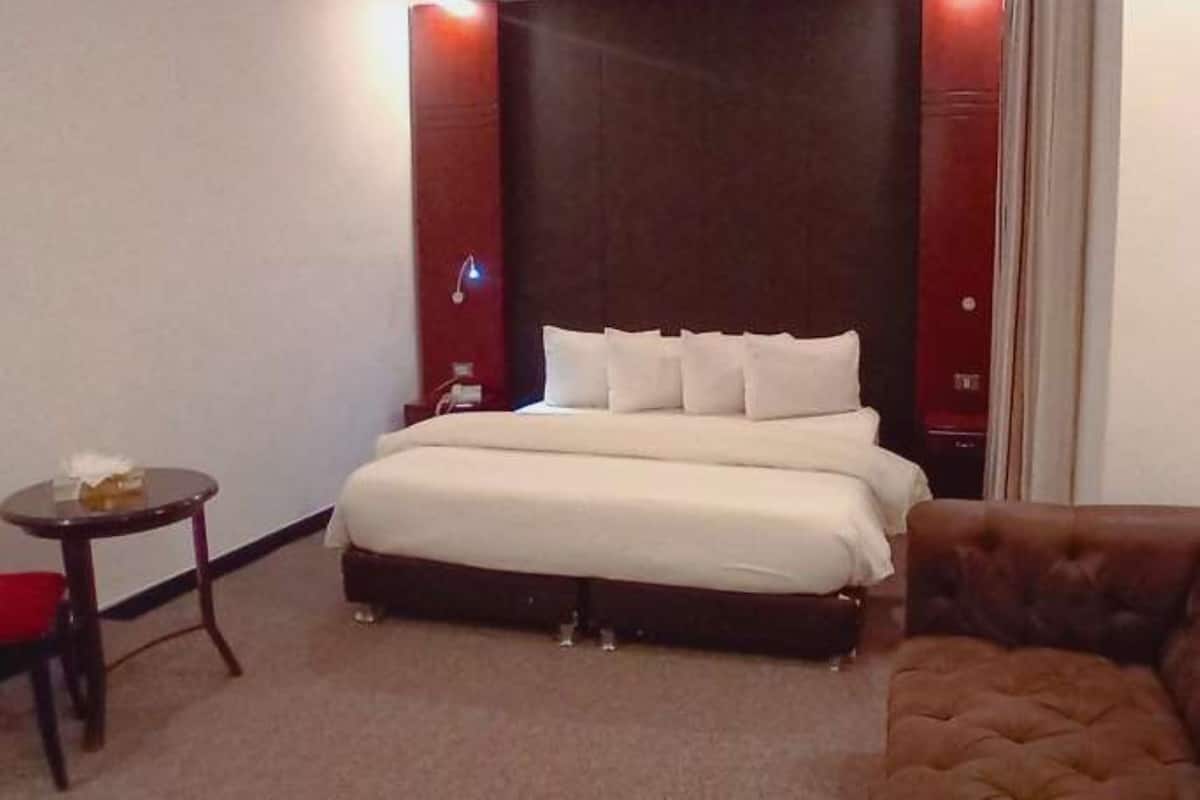 Quarto Duplo Standard | 1 quarto, roupa hipoalergénica, minibar, cofre no quarto