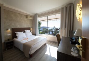 Quarto casal ou duplo, vista para o mar | Cofres nos quartos, Wi-Fi de cortesia, roupa de cama