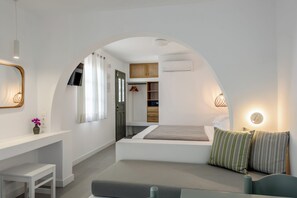 Studio Double Superior | Cofre no quarto, com decoração personalizada 