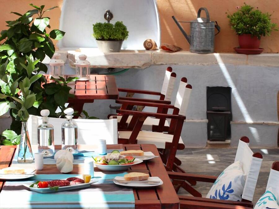Pequenos-almoços, almoços e brunches (fins de semana) servidos