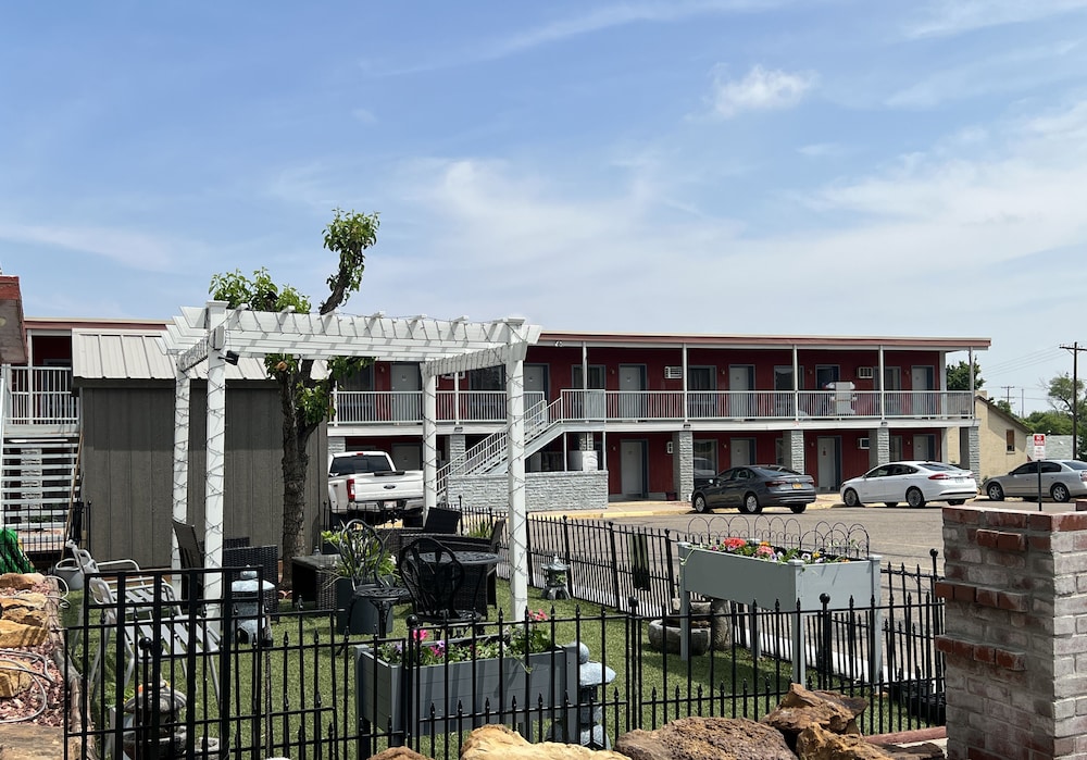 Midtown Inn & Suites - Colorado
