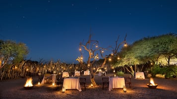Pequenos-almoços servidos, cozinha africana, com vista para o jardim