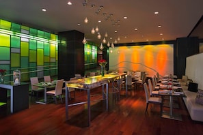 Café da manhã e jantar