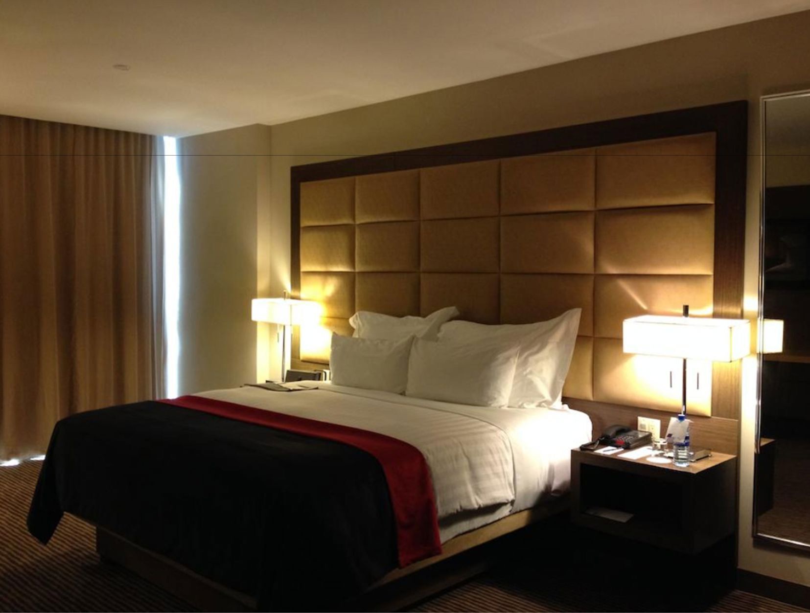 Roupa de alta qualidade, edredões de penas, camas de colchão pillowtop 