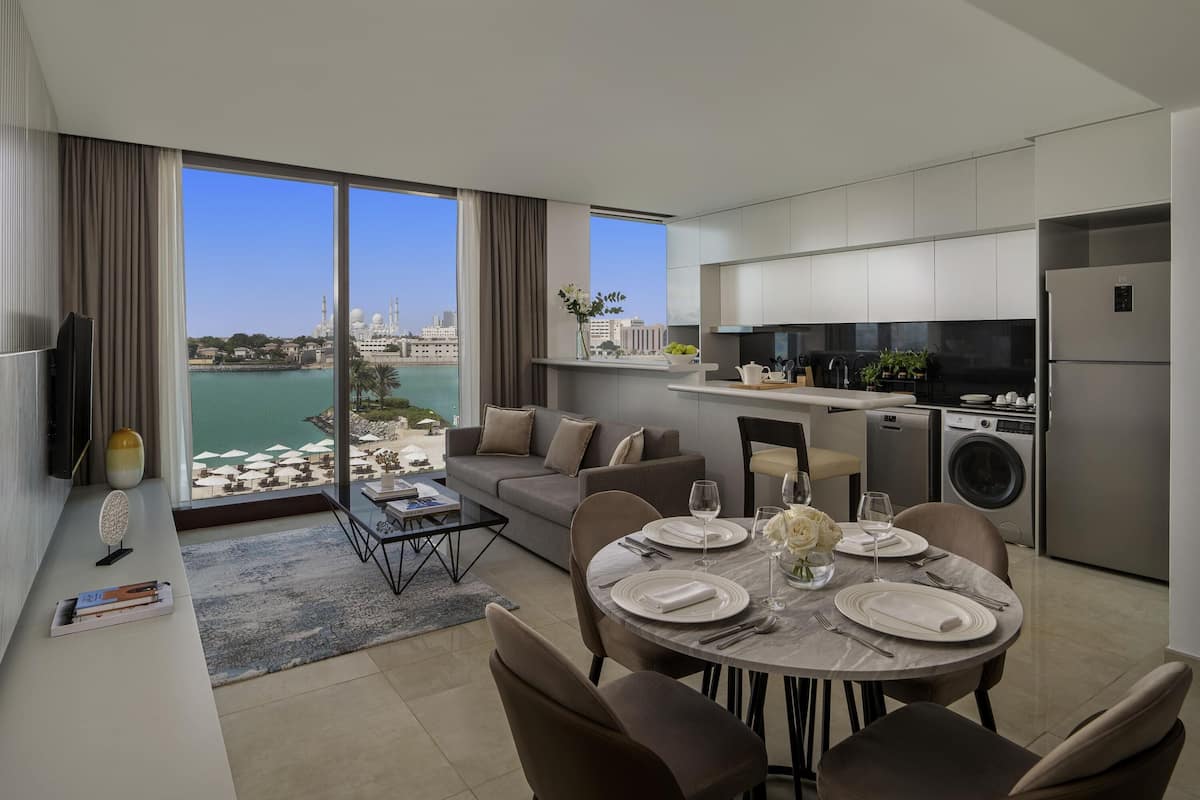 Suite, 1 quarto, cozinha | 1 quarto, roupa hipoalergénica, minibar, cofre no quarto