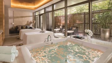 Sala(s) para tratamentos a casais, sauna, banheira de hidromassagem