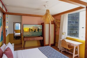 Quarto luxo | Escrivaninha, Wi-Fi de cortesia, roupa de cama