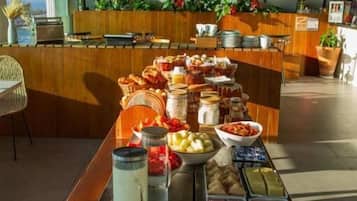 Buffet de pequeno-almoço