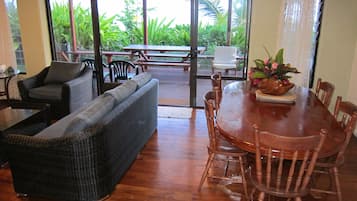 Casa, 3 quartos, varanda, vista para a praia | Sala de estar