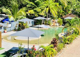 Apartamento Superior, 1 quarto, vista para a piscina | Vista da varanda